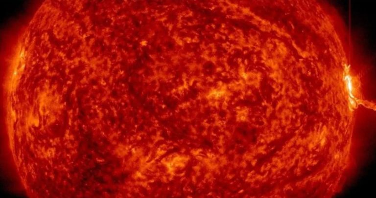Blackouts Around The World As X Class Solar Flare Hits Earth – Prepping ...